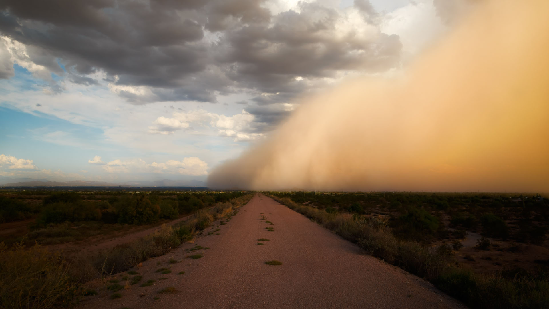 Dust storm sweeps across eastern states | Sky HISTORY TV Channel